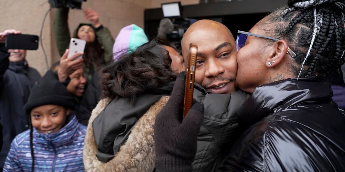 Man Imprisoned As Teen For Flower Shop Killing Is Released After Judge Throws Out His Conviction 0933
